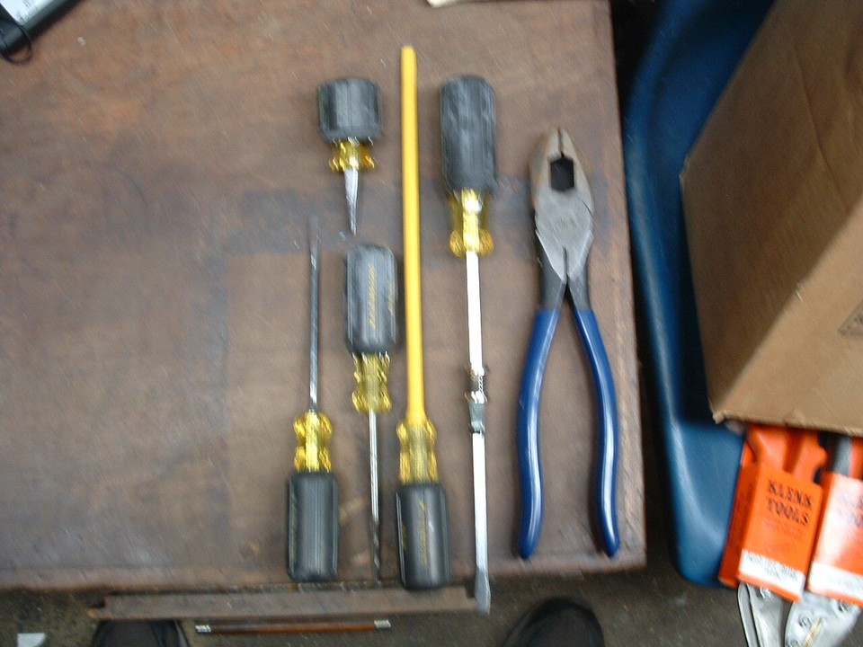 BRAND NEW SET OF 6 KLEIN TOOLS 5 ELECTRICIAN SCREWDRIVERS 1 SET OF ...