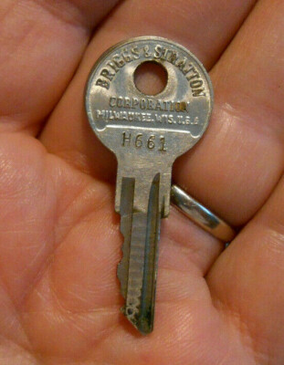 Vintage Old Original Briggs Stratton Chevy GM Harley Indian H661 Bright ...