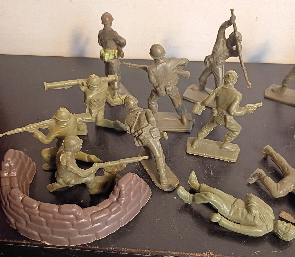 60s Plastic Toy Soldiers, Werner Mfg. Co. Army Men, 2 Machine Gun Nests ...