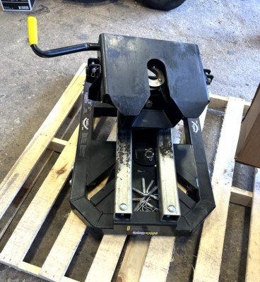 Pullrite Super Glide Model 2700 Auto Sliding 5th Wheel Hitch SAE J2638 ...