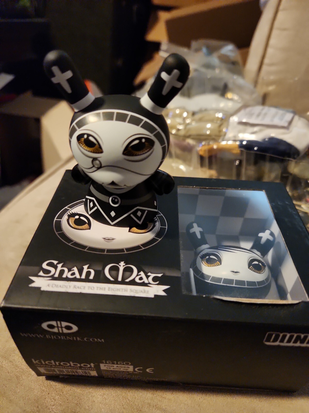 KidRobot x Shah Mat Otto Bjornik Dunny Chess Queen plus bishop new in ...