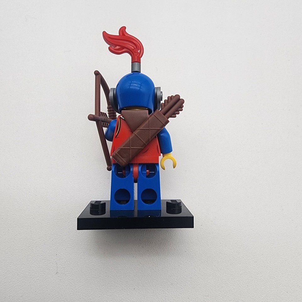 LEGO CASTLE LION KINGHTS,BLACK FALCON MINI FIGURES,WEAPONS,ARMOR ...