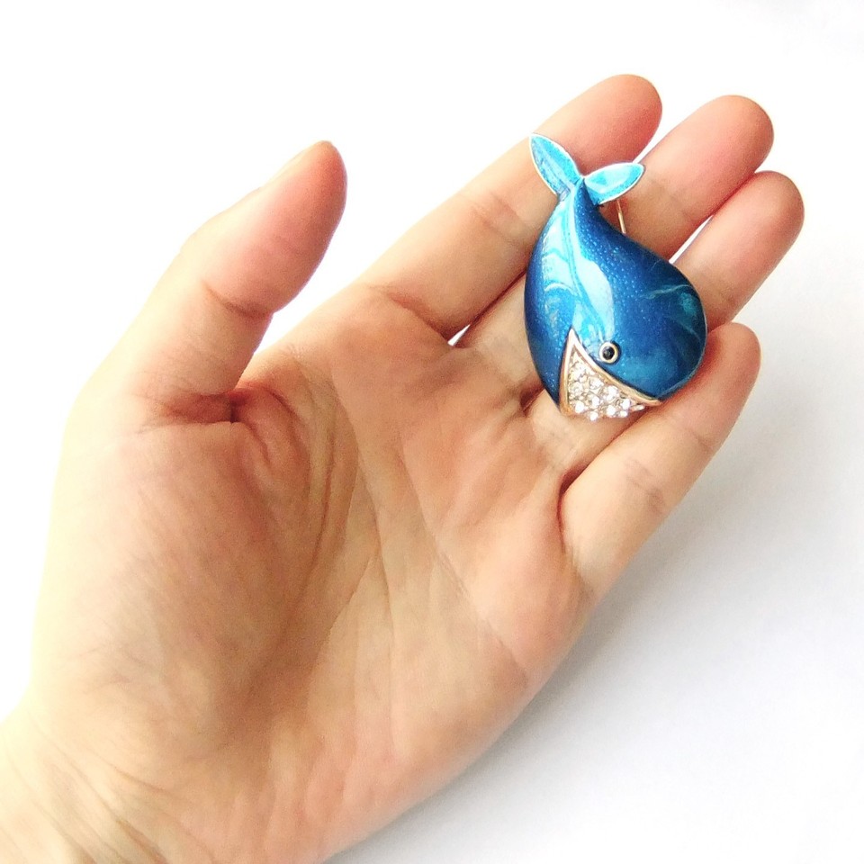 Brooch Smiling Cute Blue Whale Fish Sea Life Beach Nautical Lovely ...