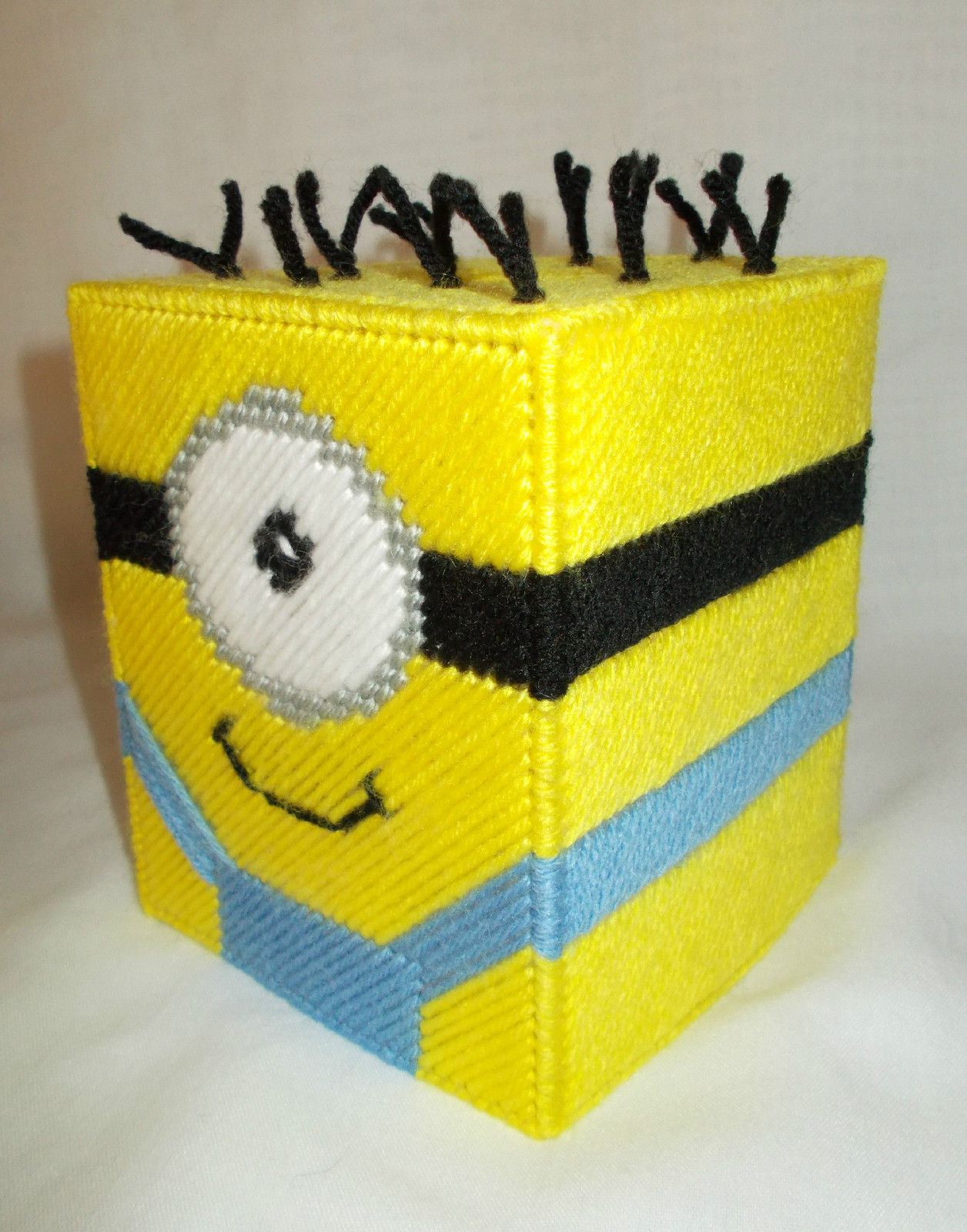 Despicable Me Minion #1 Tissue Topper/Box/Cover Plastic Canvas | eBay