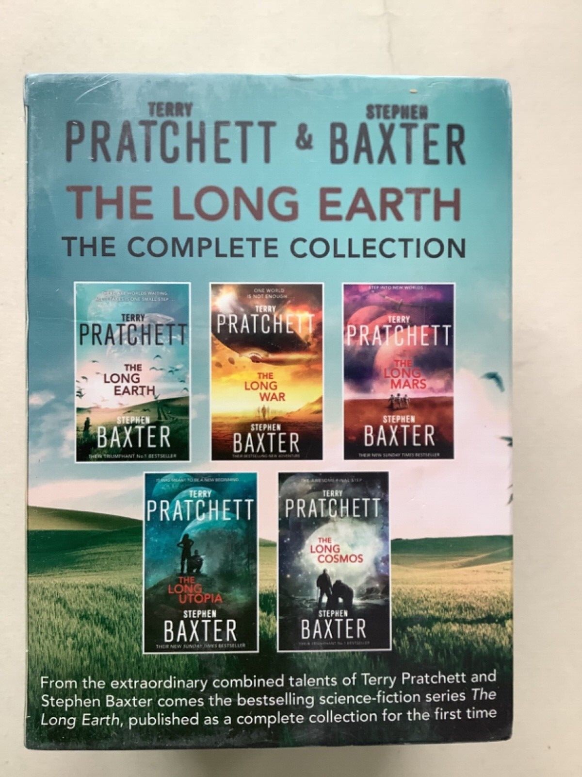 Terry Pratchett: The Long Earth, The Complete Collection (Paperback ...