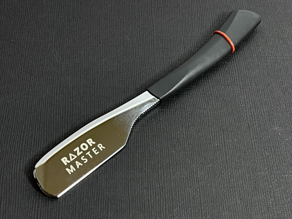 Razor Master Straight Kamisori Similar to Feather artist club single ...