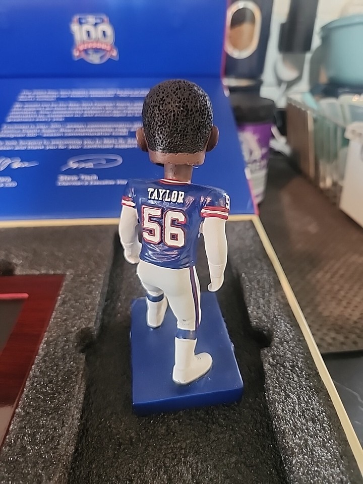 New York Giants. Replica Super Bowl Rings and Lawrence Taylor Figure | eBay