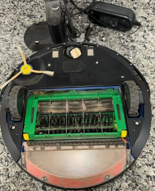 Irobot Roomba Model 561 Robot Vacuum FOR PARTS OR REPAIR | eBay