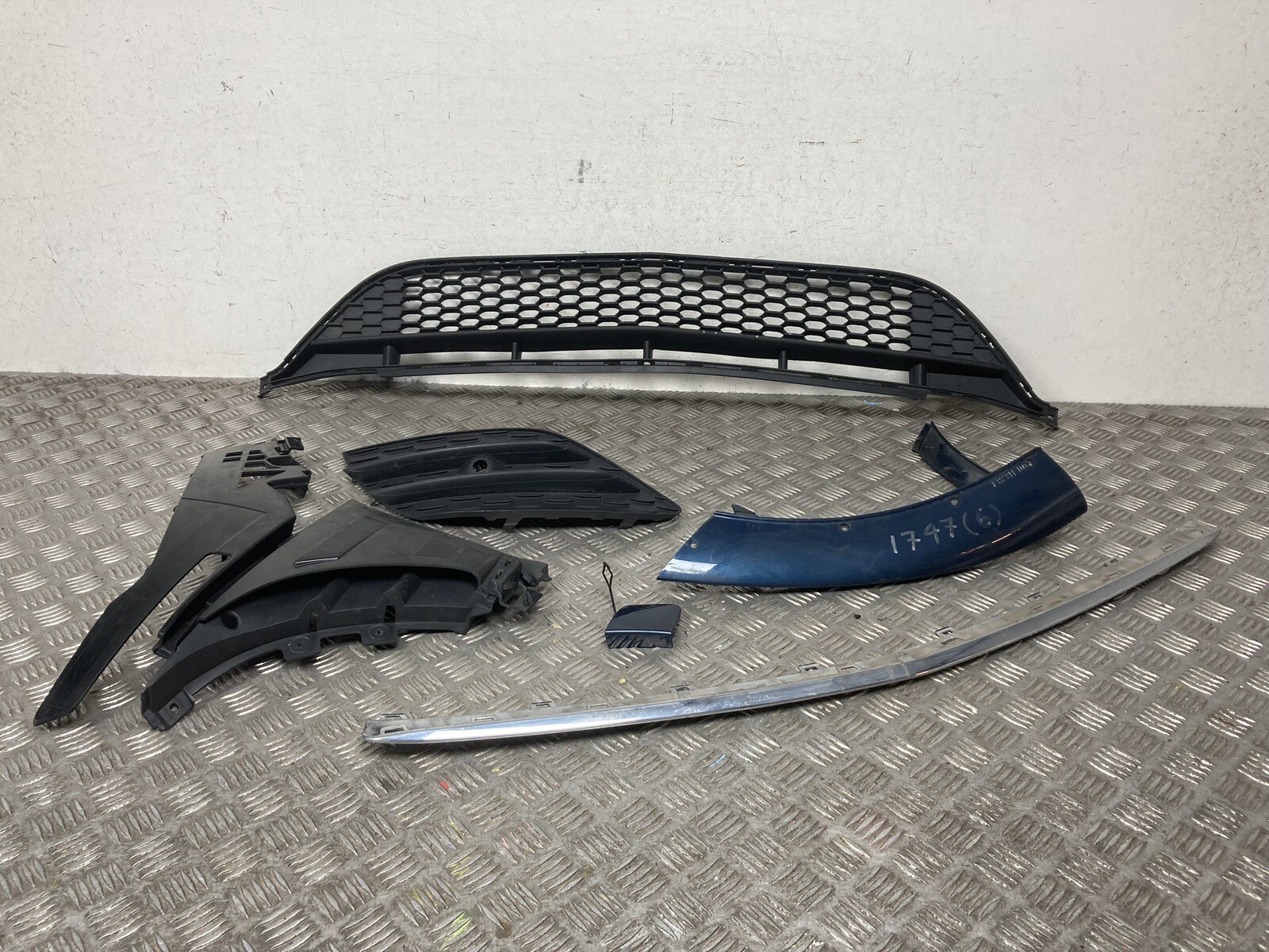 JOBLOT Mercedes AClass W177 AMG Front Bumper Grille 2018-ON A1778859100 ...