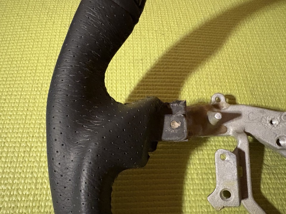 TOYOTA LAND CRUISER 100 Series Steering Wheel Carbon leather gun ...