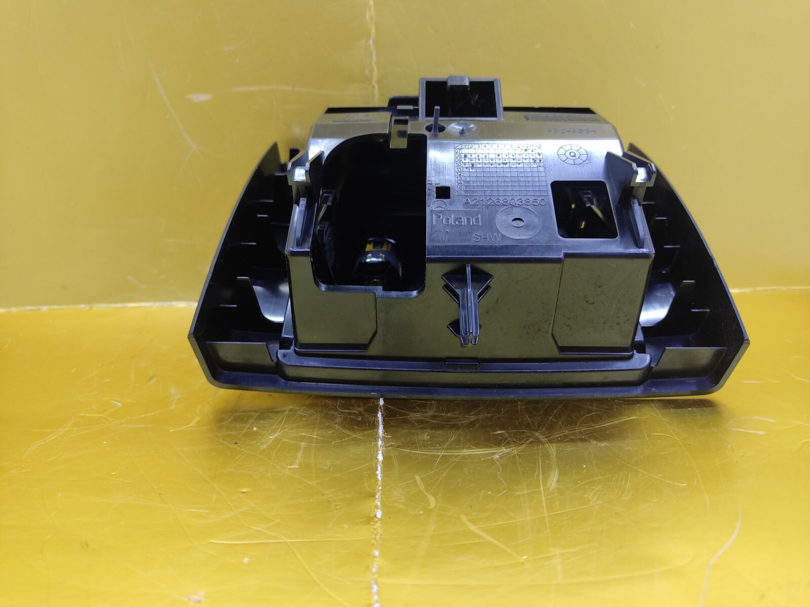 11 W212 MERCEDES BENZ E350 Rear Center Console Air Vent 2128300454 for ...