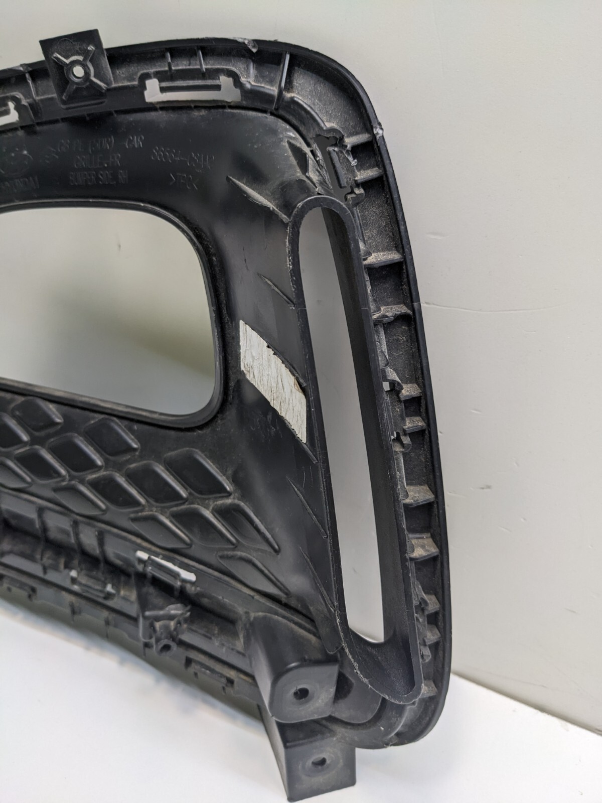 HYUNDAI I20 2015-2019 BUMPER GRILLE RIGHT BLACK 86564-C8AA0 GENUINE ...