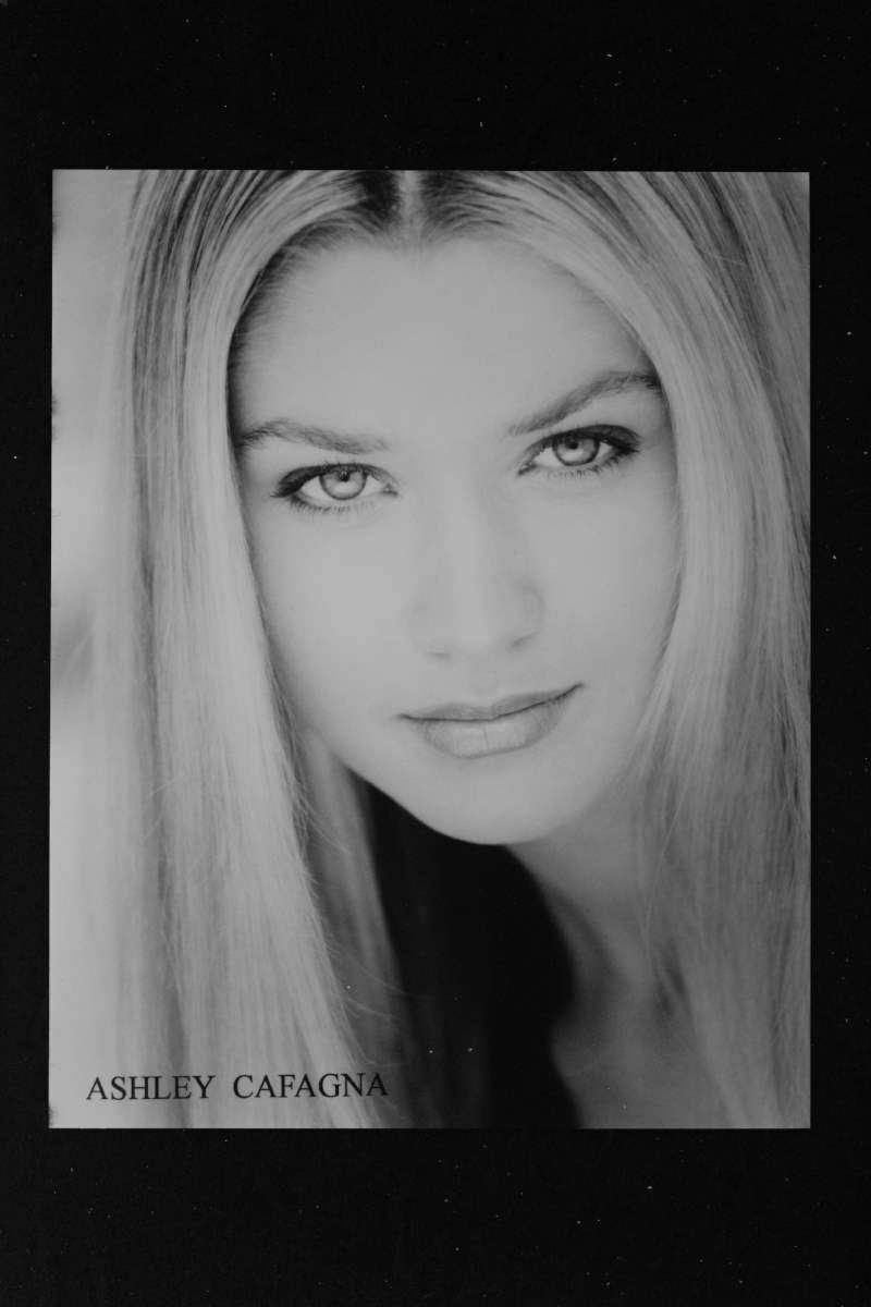 Ashley Cafagna - Signed Autograph and Headshot Photo set - Bold & the ...
