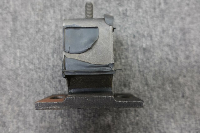 Mopar 4 Speed NOS Transmission Mount 727 B Body Charger Coronet 1966-70 ...