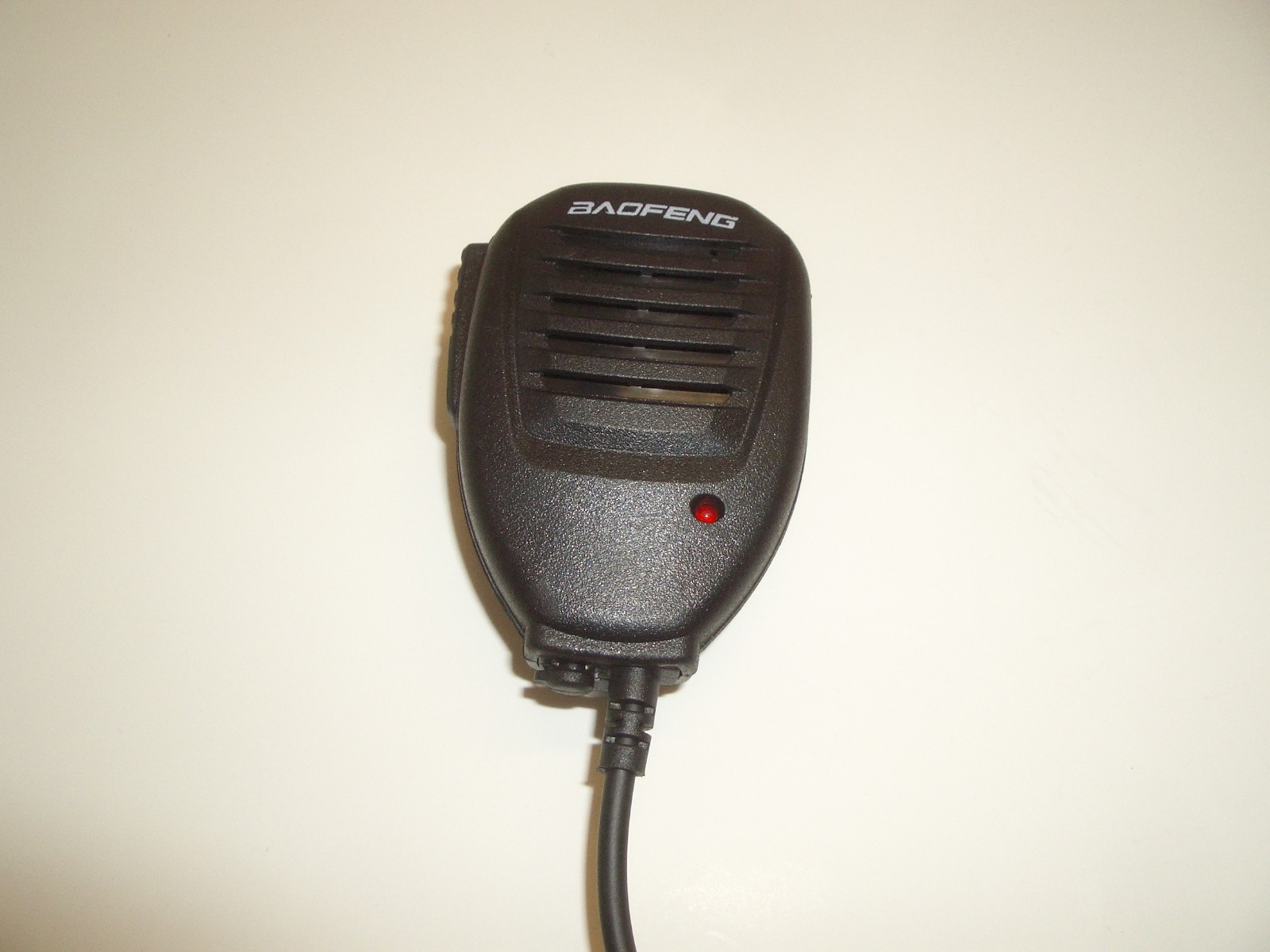 BAOFENG SM01 CLIP-ON LAPEL SPEAKER HAND MICROPHONE FOR UV-5R UV5R7W UV ...