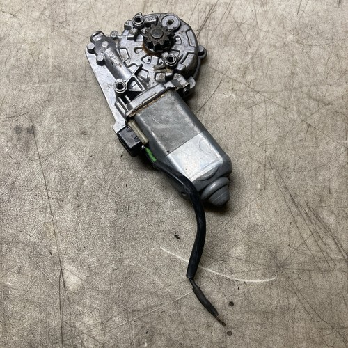 Mercedes W124 Front LH Drivers Window Motor 0048205142 Bosch 0130821284 ...