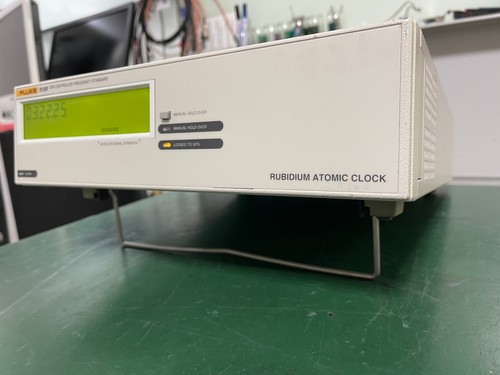Fluke 910R GPS Controlled Frequency Standard _ 736 | eBay