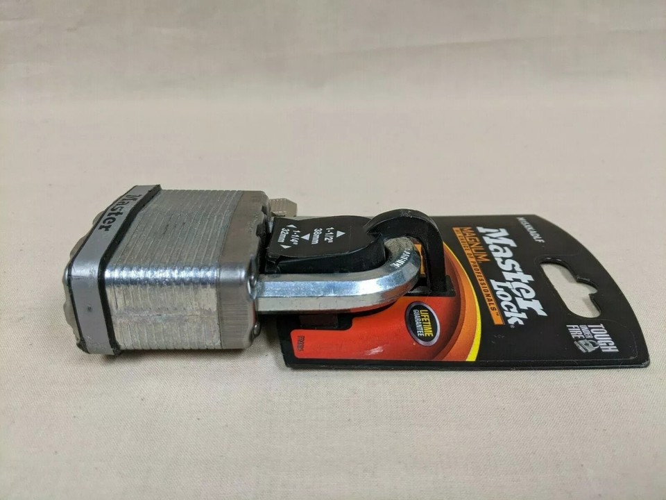 Master Pad Lock Magnum Heavy Duty Outdoor Padlock (M15XKADLF) NEW | eBay