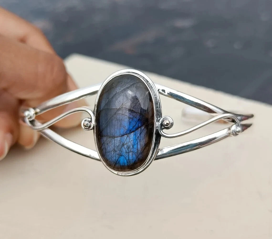 Stunning 925 Sterling Silver Labradorite Cuff Bracelet schoolsuganda.com