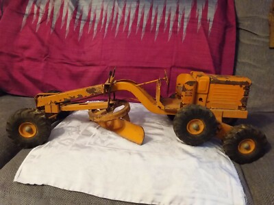 ADAMS MOTOR GRADER NO.512 DIESEL PRESSED STEEL TOY. CHARLES WM DOEPKE ...