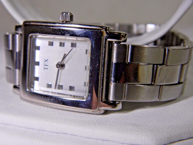 LN Womens Bulova TFX CHATOYANT Reflective Dial Watch Mew Battery 2 Year ...