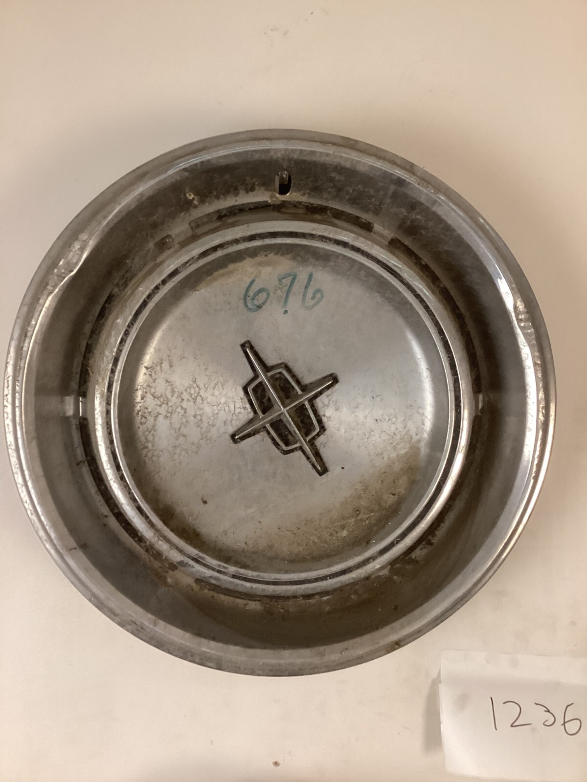 (QTY 1) 1970-1973 Lincoln Town Car 15" Hubcap Hollander 676 Vintage Hot ...