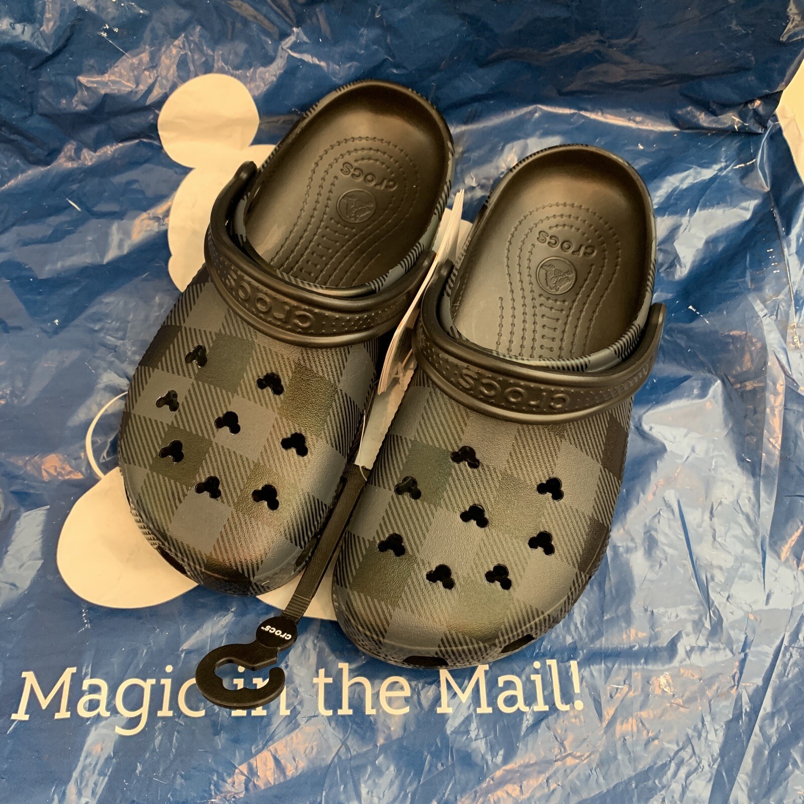 Disney Halloween 2021 Buffalo Plaid Crocs M5 W7 & Disney Halloween ...