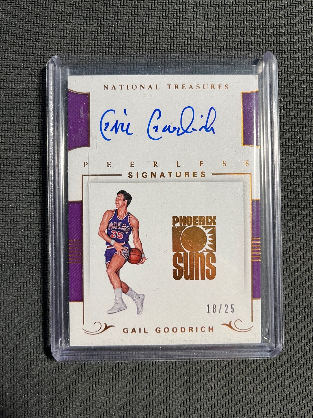 2017-18 National Treasures Peerless Signatures Bronze #9 Gail Goodrich ...