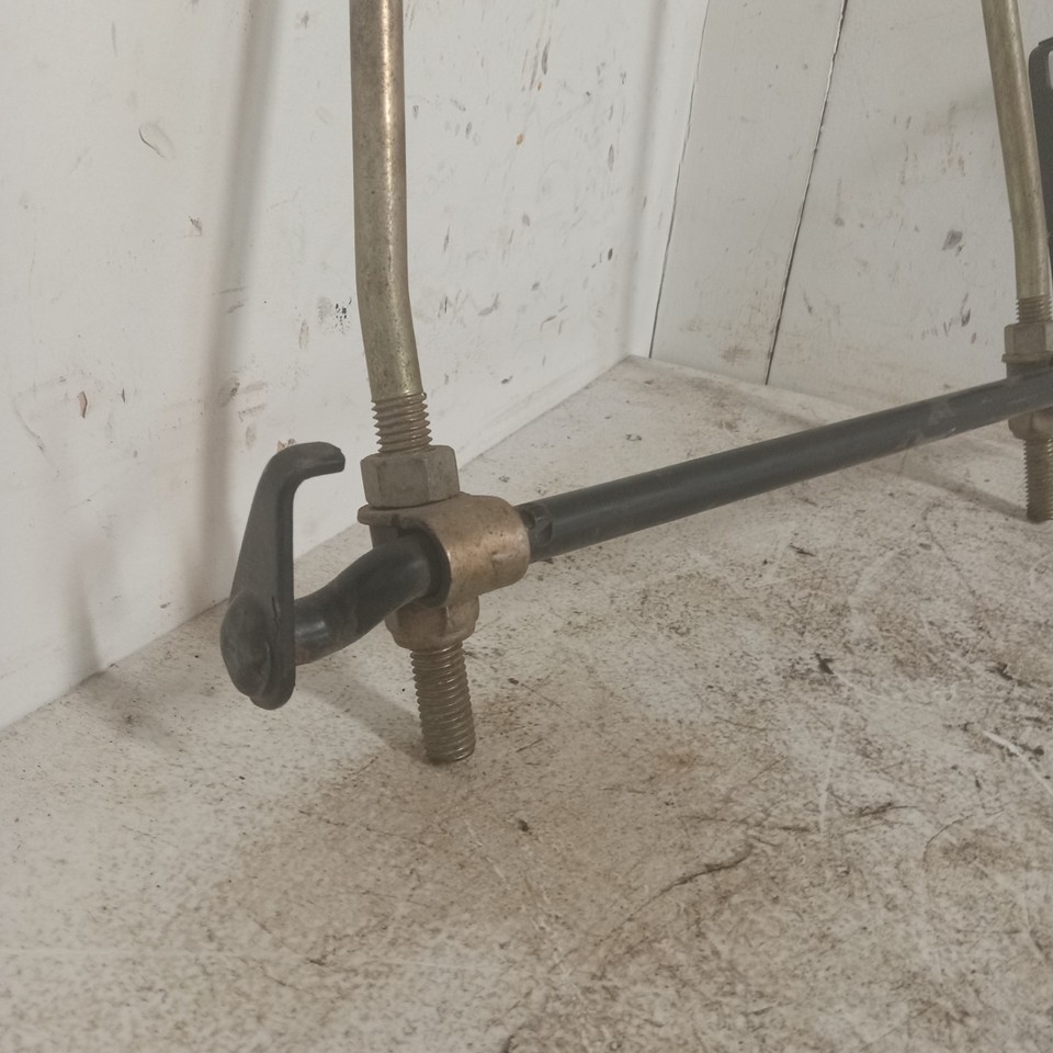 JOHN DEERE FRONT DECK DRAFT HANGER - M144347 | eBay