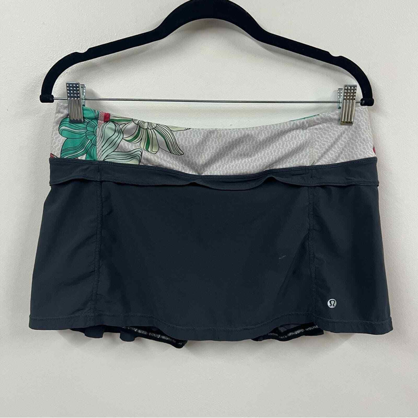Lululemon Wet Dry Warm Pleated Skirt Woman Size 8 - S… - Gem