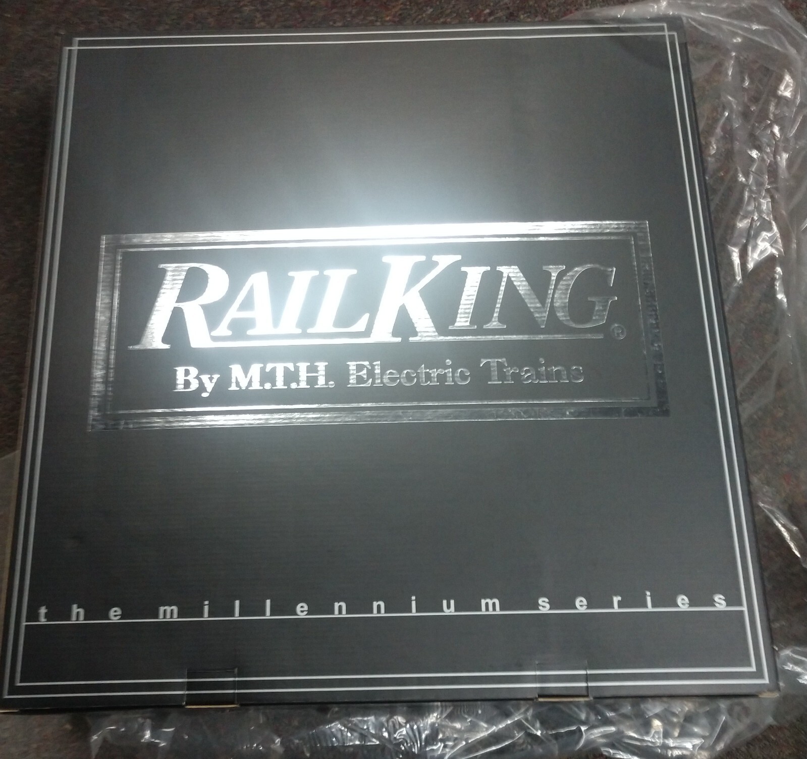 MTH RAILKING 30-6707 18k Gold Pennsylvania 60’ 4 -car Passenger Set O ...