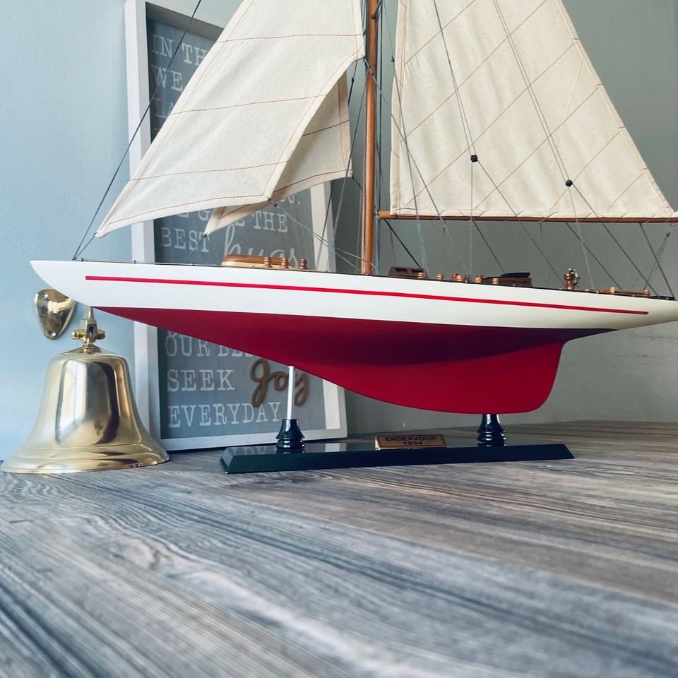 Handcrafted Wooden Racing Yacht Fully Assembled Sailboat Model Plank On ...