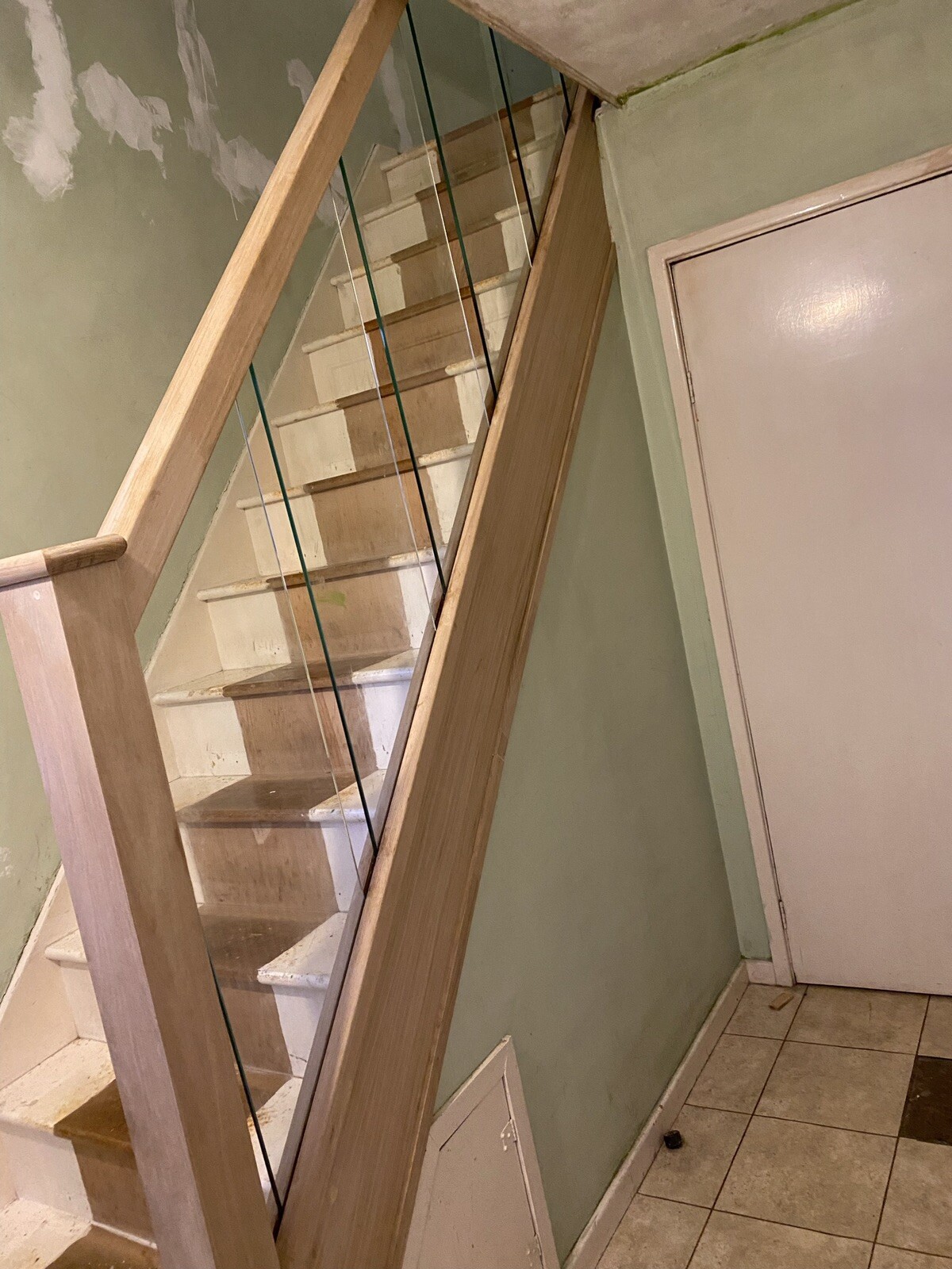 Oak Full Glass Staircase Banister Set up-to 2.6m with Landing up to 1 ...