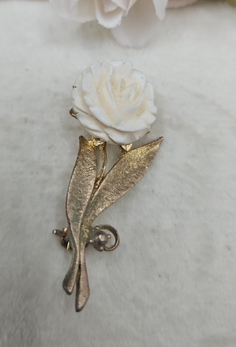 Vintage Carved Rose Gold Tone Brooch Pin Cream Ivory White Floral ...