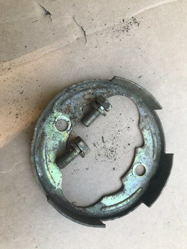 Briggs & Stratton Vanguard Fan Retainer 690452 model 354447 (2D) | eBay