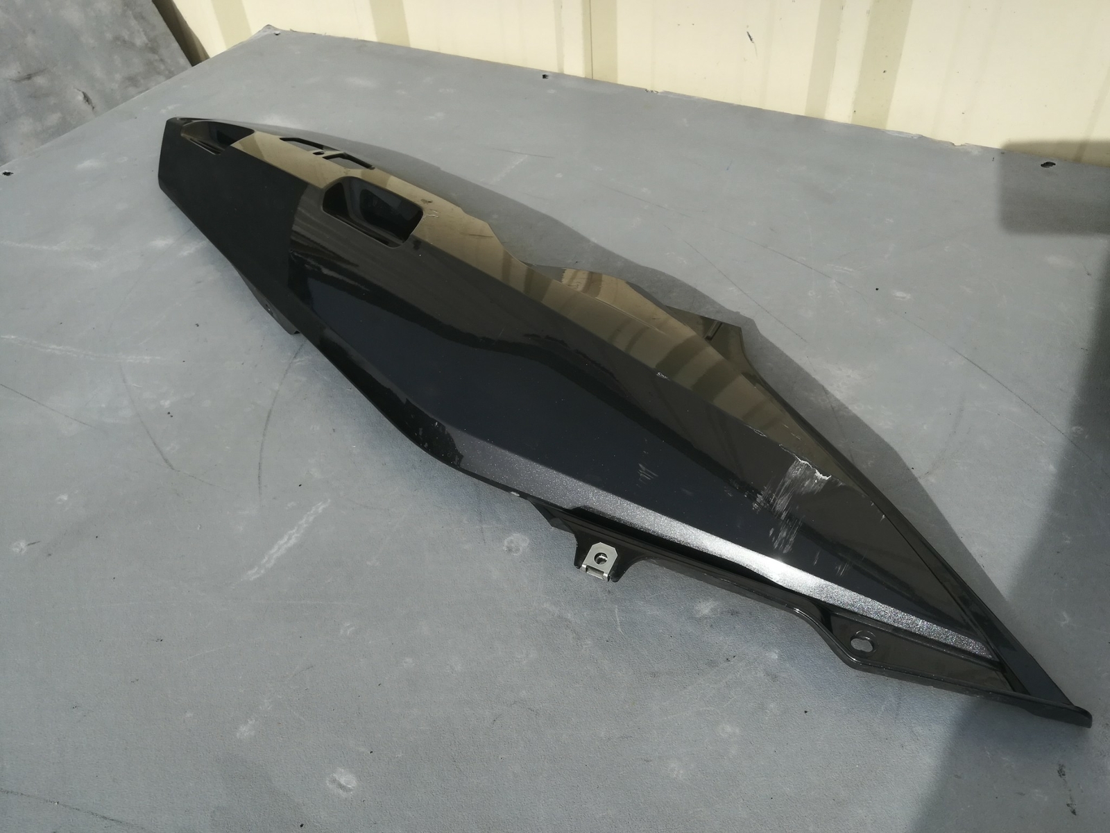 2008-2014 BMW R1200RT K26 REAR RIGHT SIDE COWL FAIRING PANEL COVER TRIM ...