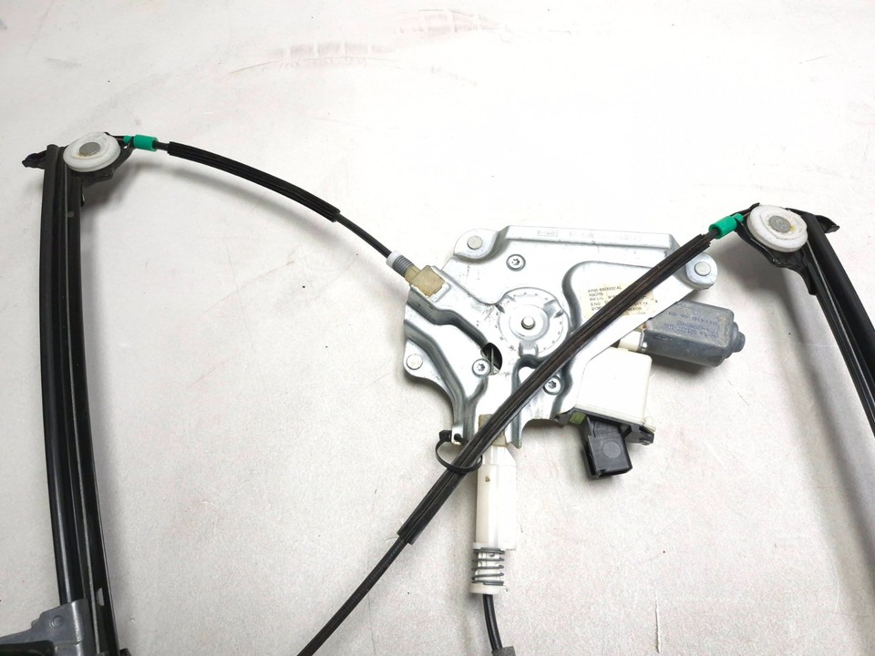 2010 Ford Mustang Convertible Front Window Regulator Motor Right ...