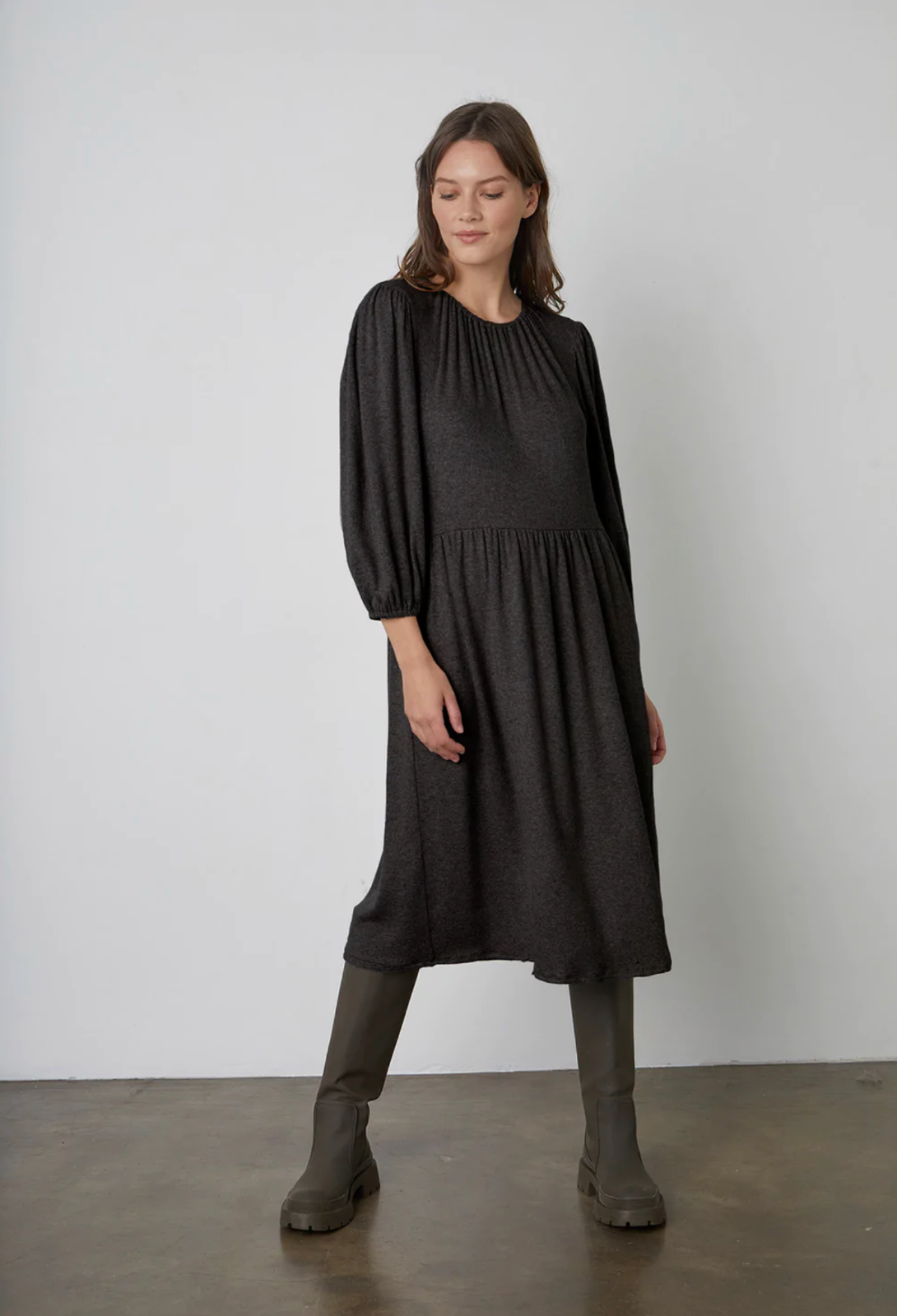 VELVET By Graham & Spencer Scarlet Puff Sleeve Midi Dress Navy Blue S ...