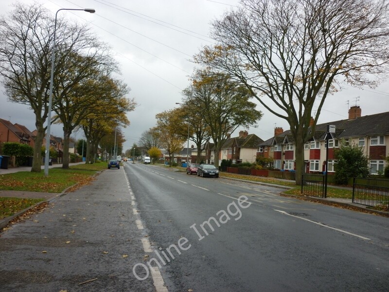 Photo 6x4 Hall Road, Hull Cottingham/TA0432 Looking south from near the ...