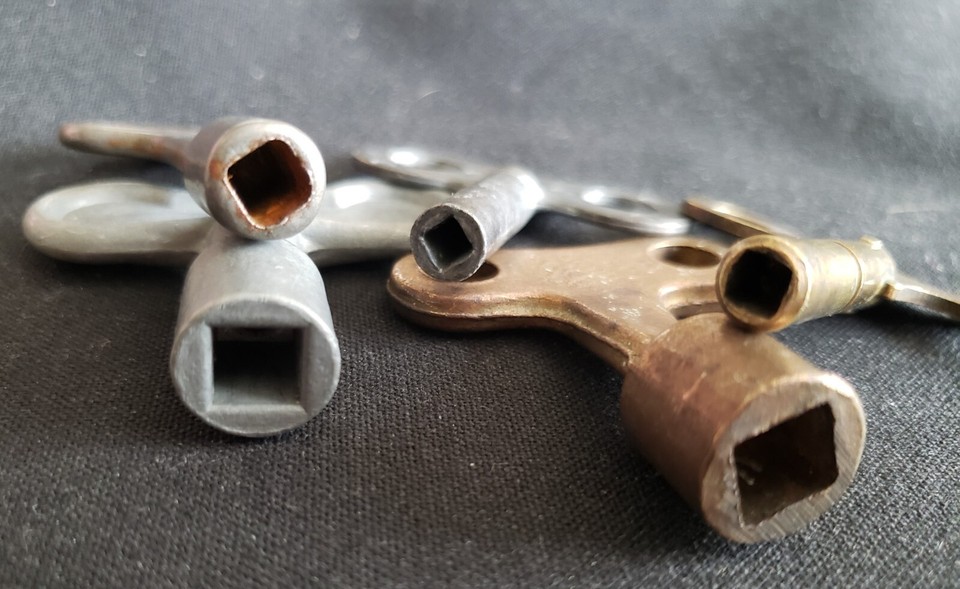 Vintage 5 Wind Up Keys | eBay