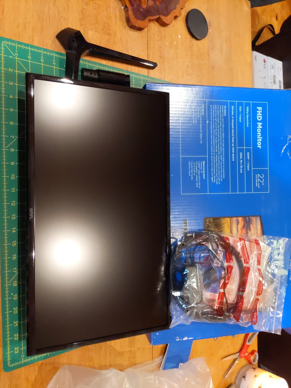 ONN 22" Widescreen Full HD LED Monitor - Black (100002480) 681131284141 ...