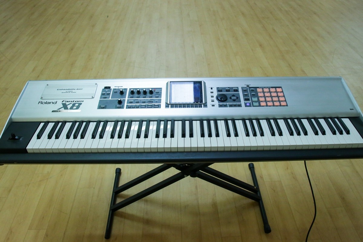 Roland Keyboard X8