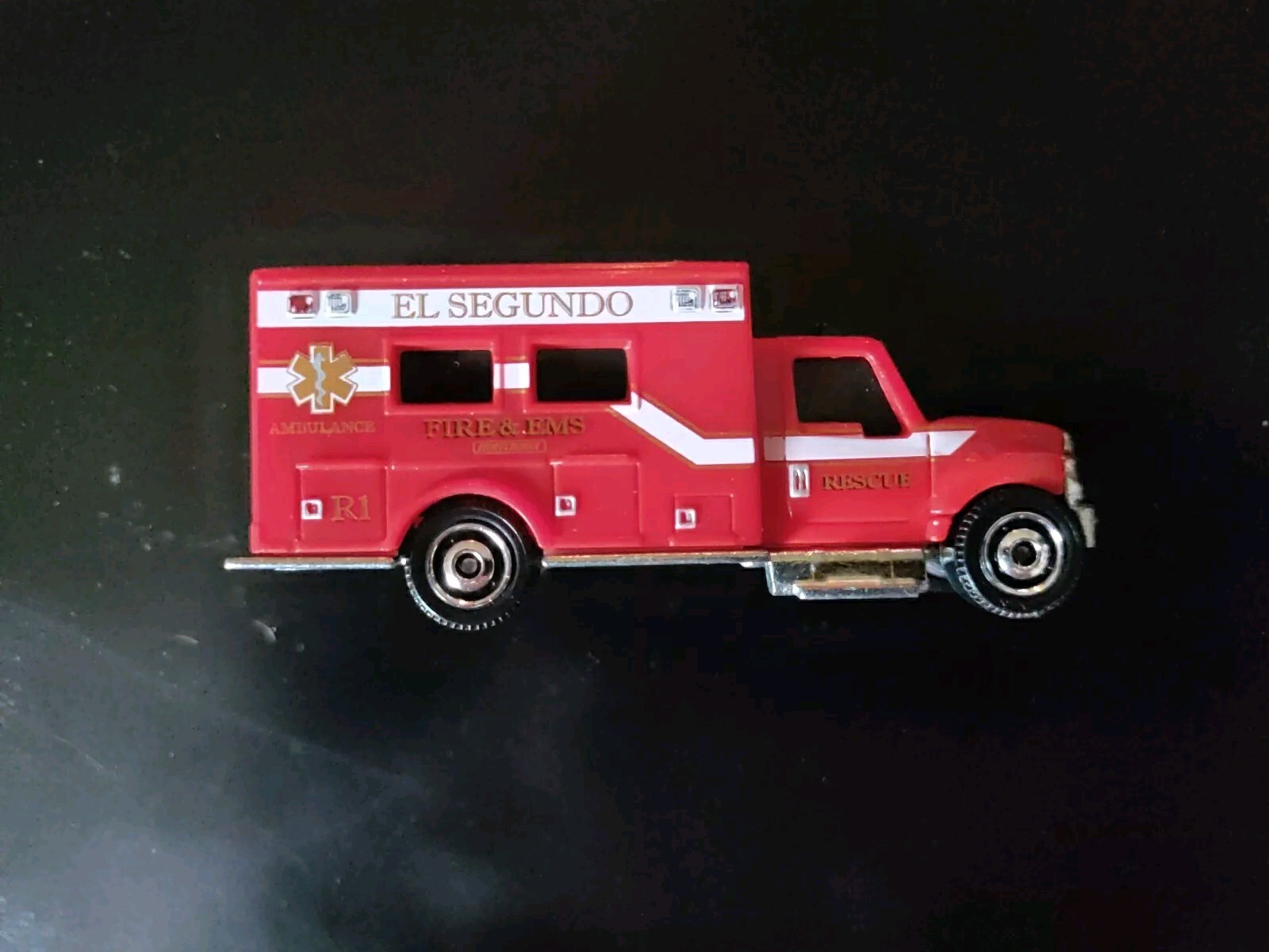Matchbox El Segundo Fire & EMS Red International Ambulance 2018 | eBay