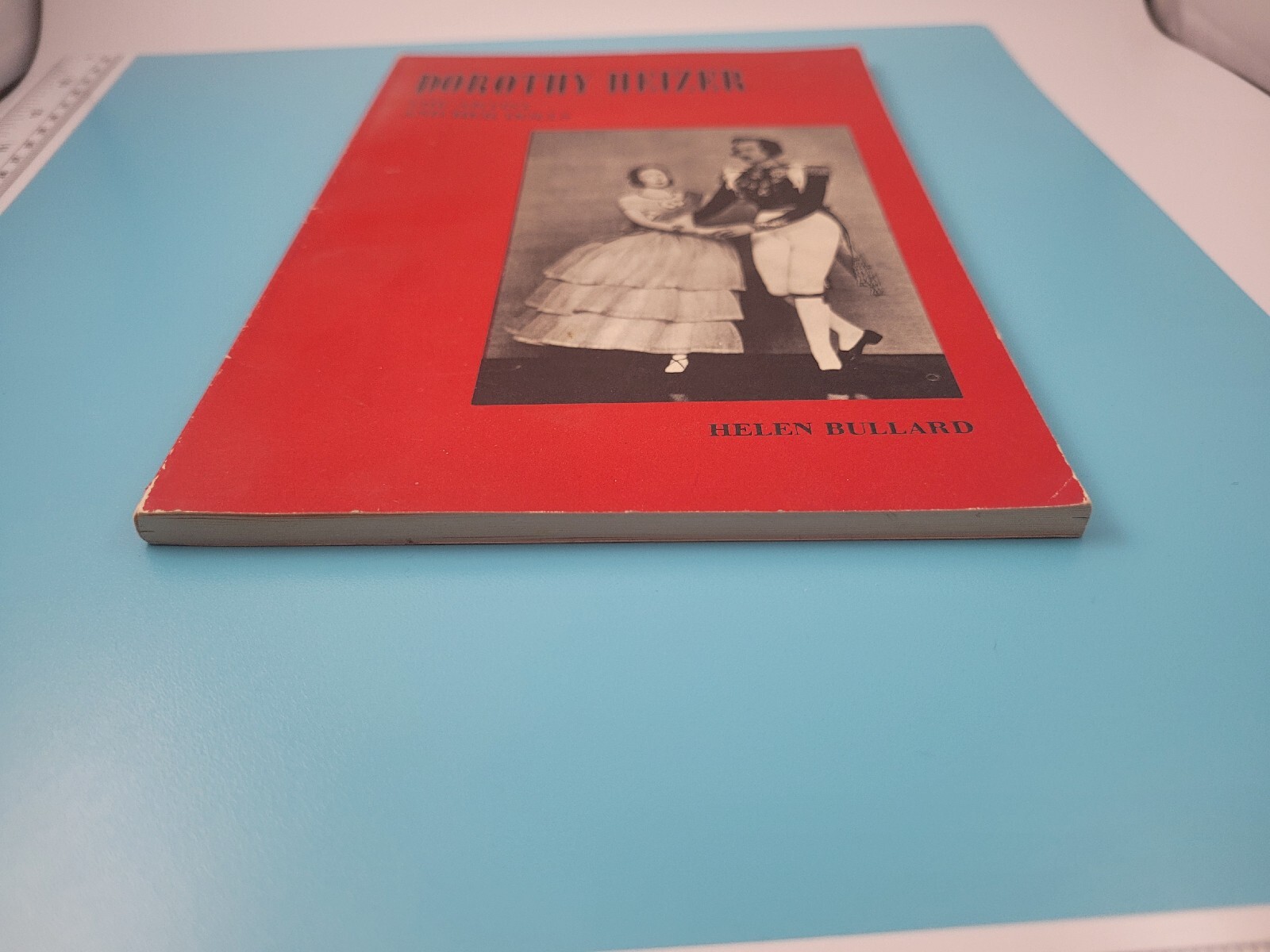 VTG "DOROTHY HEIZER THE ARTIST & HER DOLLS" BOOK SIGNED BY AUTHOR HELEN ...