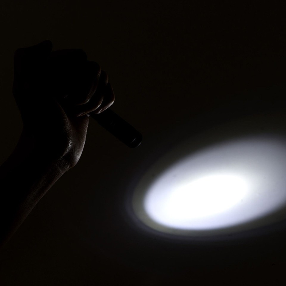Mini Portable LED Pen Clip Flashlight High Bright Torch Lamp Battery ...