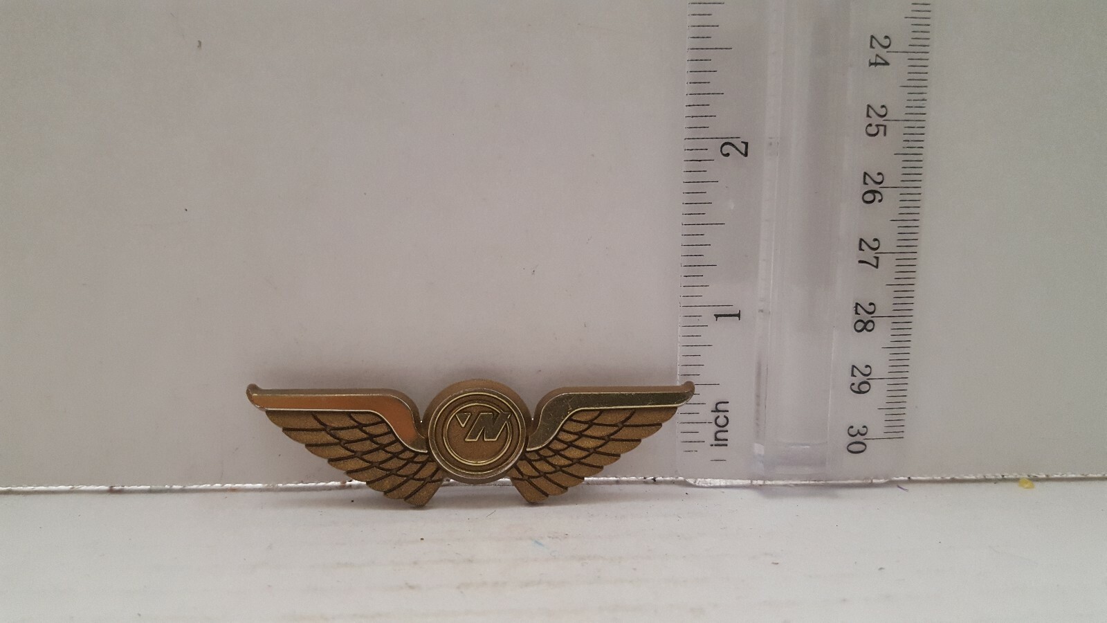VINTAGE NORTHWEST AIRLINES 'Stoffel Seals' old PLASTIC FLIGHT WINGS PIN ...