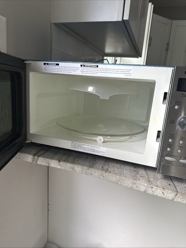 Panasonic The Genius Microwave 1250W NN-SN96JS 2.2 cu.ft | eBay