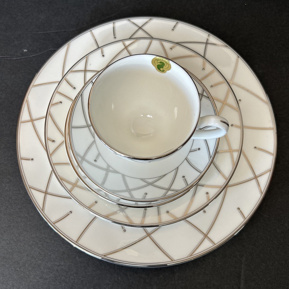 5 Piece Waterford Fine China Dinnerware Merrill | eBay