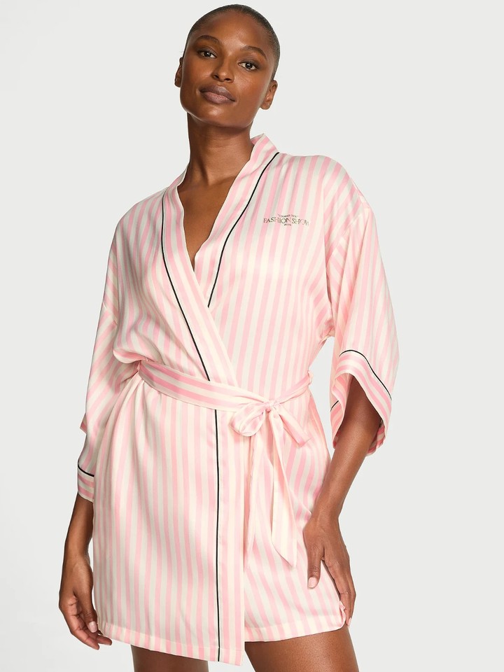 Victoria’s Secret Fashion Show 2025 Rhinestone Angel Wings Robe Stripe ...