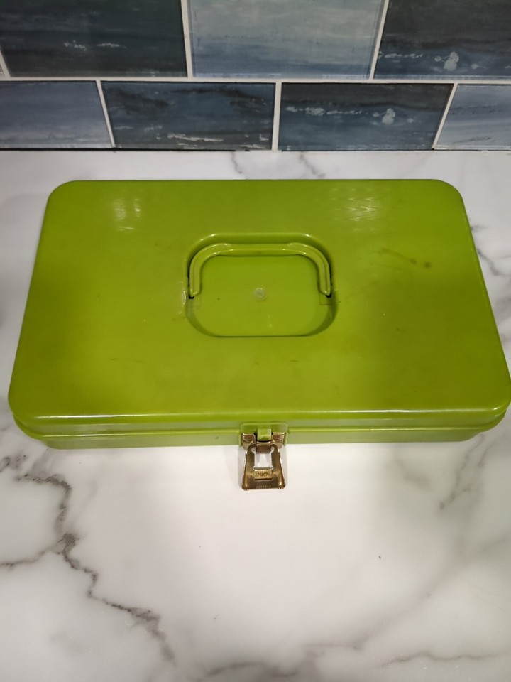 Wilson Wil-hold Plastic Sewing Box Thread Bobbin Storage Green Vintage ...